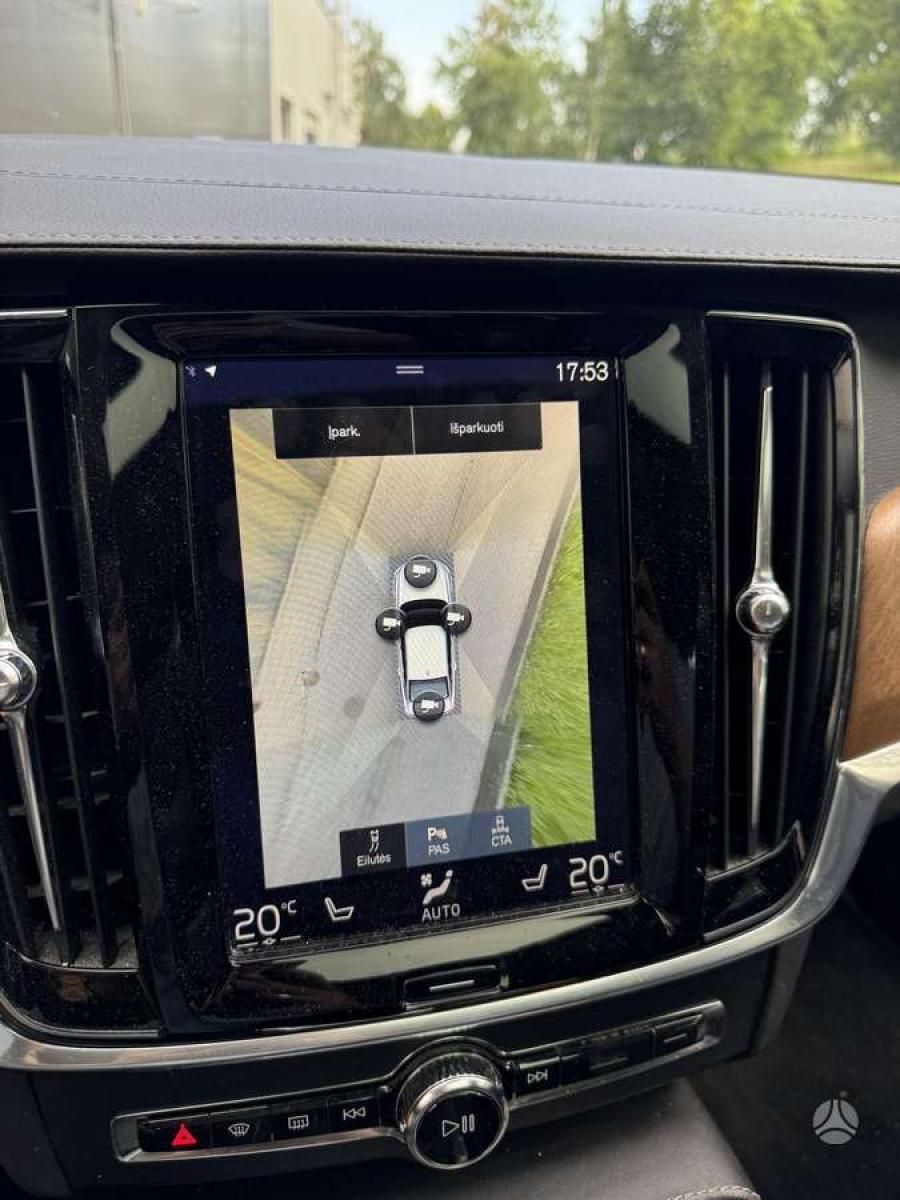 Pelēks Volvo S90 2016 Alīta, ar dzinēja tilpumu 2.00 L un nobraukumu 268 tūkst. km par 14950 €, foto 16 vietnē AUTOMOTO.COM.LV