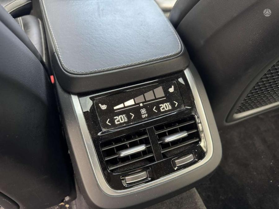 Pelēks Volvo S90 2016 Alīta, ar dzinēja tilpumu 2.00 L un nobraukumu 268 tūkst. km par 14950 €, foto 24 vietnē AUTOMOTO.COM.LV