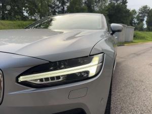 Pelēks Volvo S90 2016 Alīta, ar dzinēja tilpumu 2.00 L un nobraukumu 268 tūkst. km par 14950 €, foto 31 vietnē AUTOMOTO.COM.LV