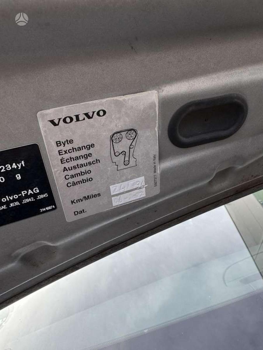 Pelēks Volvo S90 2016 Alīta, ar dzinēja tilpumu 2.00 L un nobraukumu 268 tūkst. km par 14950 €, foto 45 vietnē AUTOMOTO.COM.LV