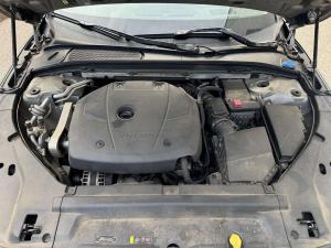 Pelēks Volvo S90 2016 Alīta, ar dzinēja tilpumu 2.00 L un nobraukumu 268 tūkst. km par 14950 €, foto 48 vietnē AUTOMOTO.COM.LV