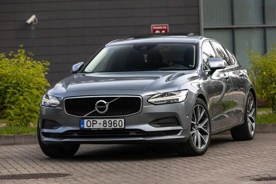 Pelēks Volvo S90 2016 Jelgava, ar dzinēja tilpumu 0.00 L un nobraukumu 0 tūkst. km par 15500 €, foto 1 vietnē AUTOMOTO.COM.LV