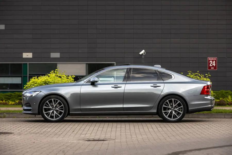 Pelēks Volvo S90 2016 Jelgava, ar dzinēja tilpumu 0.00 L un nobraukumu 0 tūkst. km par 15500 €, foto 4 vietnē AUTOMOTO.COM.LV