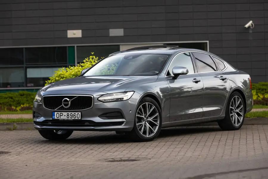 Pelēks Volvo S90 2016 Jelgava, ar dzinēja tilpumu 0.00 L un nobraukumu 0 tūkst. km par 15500 €, foto 5 vietnē AUTOMOTO.COM.LV