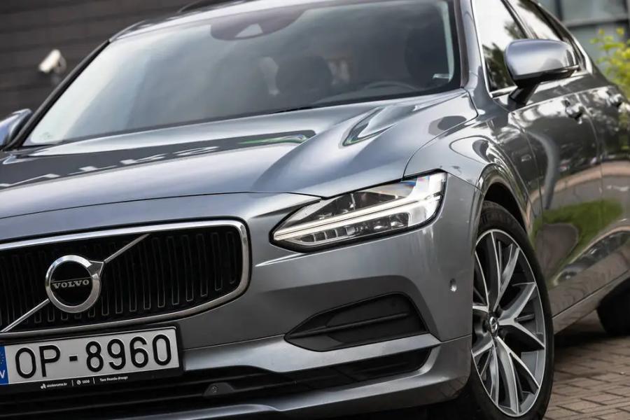Pelēks Volvo S90 2016 Jelgava, ar dzinēja tilpumu 0.00 L un nobraukumu 0 tūkst. km par 15500 €, foto 6 vietnē AUTOMOTO.COM.LV