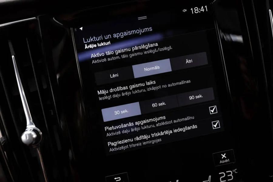 Pelēks Volvo S90 2016 Jelgava, ar dzinēja tilpumu 0.00 L un nobraukumu 0 tūkst. km par 15500 €, foto 28 vietnē AUTOMOTO.COM.LV