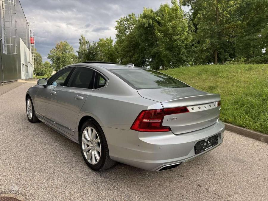 Grey Volvo S90 2016 in Alytus, with an engine capacity of 2.00 L and mileage of 268 thousand km for 15950 €, photo 4 on AUTOMOTO.COM.LV
