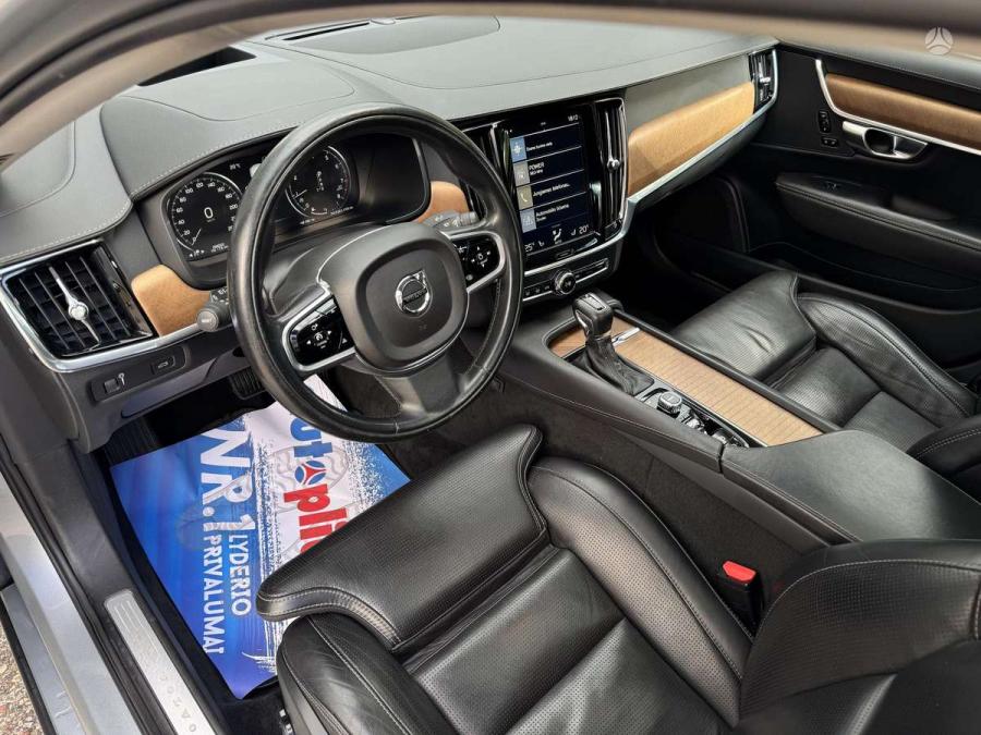Grey Volvo S90 2016 in Alytus, with an engine capacity of 2.00 L and mileage of 268 thousand km for 15950 €, photo 8 on AUTOMOTO.COM.LV