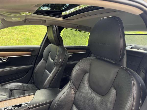 Pelēks Volvo S90 2016 Alīta, ar dzinēja tilpumu 2.00 L un nobraukumu 268 tūkst. km par 15950 €, foto 8 vietnē AUTOMOTO.COM.LV