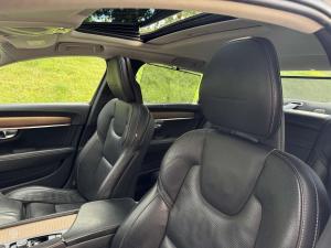 Grey Volvo S90 2016 in Alytus, with an engine capacity of 2.00 L and mileage of 268 thousand km for 15950 €, photo 9 on AUTOMOTO.COM.LV