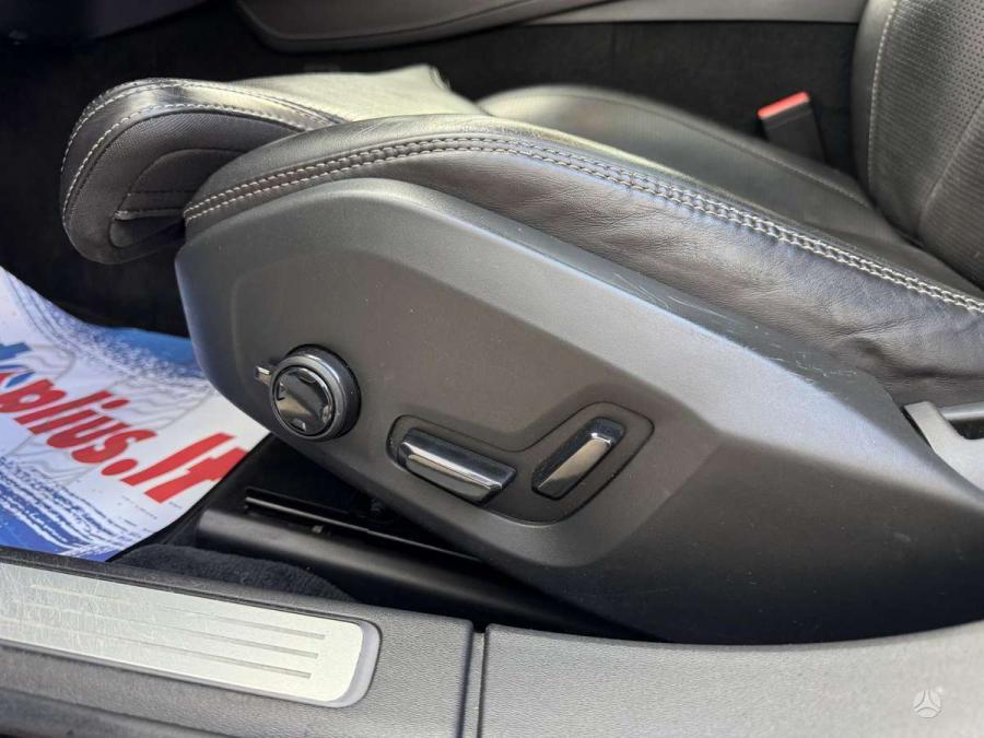 Grey Volvo S90 2016 in Alytus, with an engine capacity of 2.00 L and mileage of 268 thousand km for 15950 €, photo 21 on AUTOMOTO.COM.LV