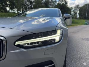 Grey Volvo S90 2016 in Alytus, with an engine capacity of 2.00 L and mileage of 268 thousand km for 15950 €, photo 35 on AUTOMOTO.COM.LV
