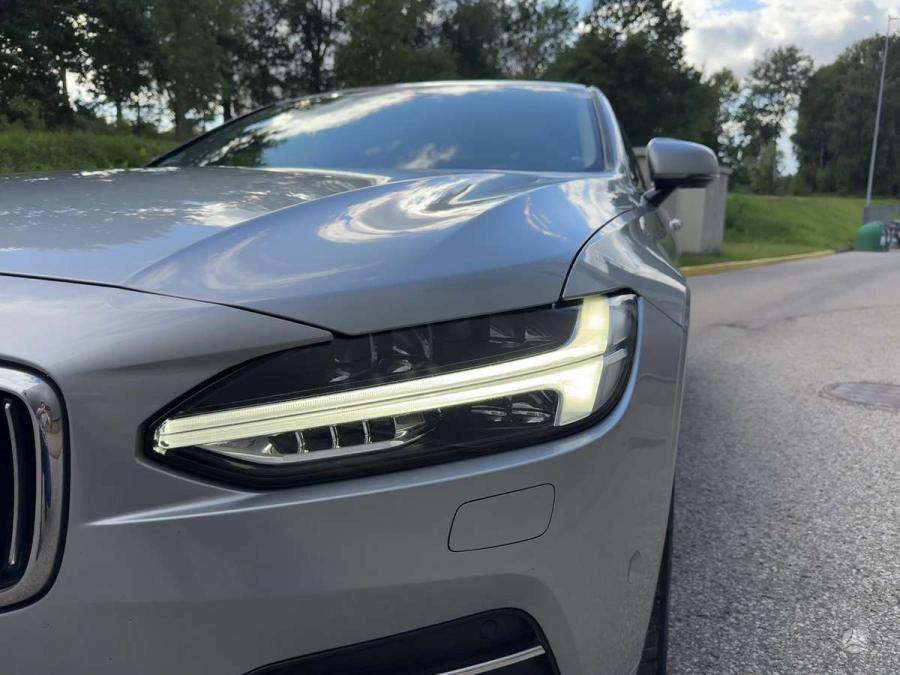 Grey Volvo S90 2016 in Alytus, with an engine capacity of 2.00 L and mileage of 268 thousand km for 15950 €, photo 35 on AUTOMOTO.COM.LV