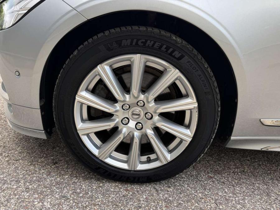 Grey Volvo S90 2016 in Alytus, with an engine capacity of 2.00 L and mileage of 268 thousand km for 15950 €, photo 38 on AUTOMOTO.COM.LV