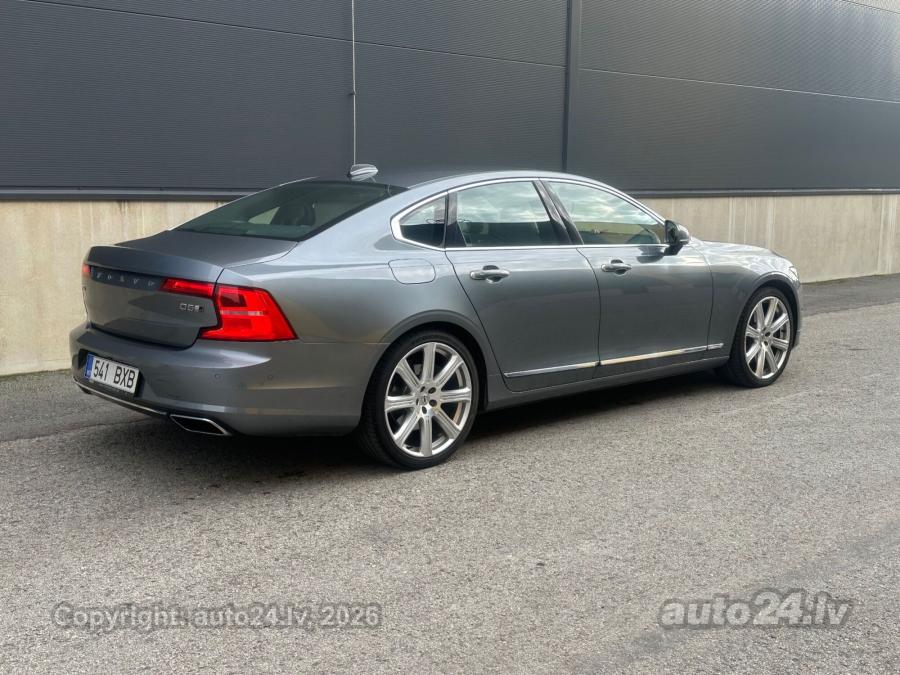 Pelēks Volvo S90 2016 Tallina, ar dzinēja tilpumu 2.00 L un nobraukumu 135 tūkst. km par 21900 €, foto 4 vietnē AUTOMOTO.COM.LV