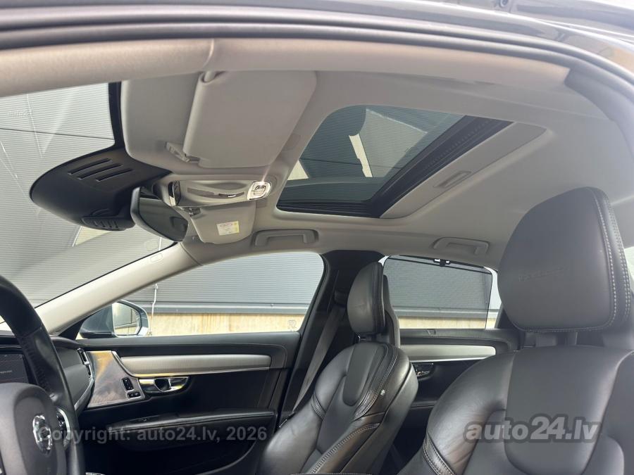 Pelēks Volvo S90 2016 Tallina, ar dzinēja tilpumu 2.00 L un nobraukumu 135 tūkst. km par 21900 €, foto 15 vietnē AUTOMOTO.COM.LV