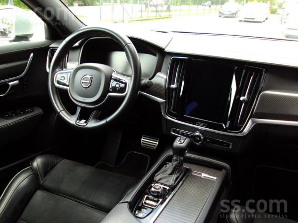 Pelēks Volvo S90 2017 Rīga, ar dzinēja tilpumu 2.00 L un nobraukumu 207 tūkst. km par 16900 €, foto 4 vietnē AUTOMOTO.COM.LV
