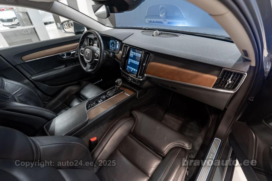 Pelēks Volvo S90 2017 Tallina, ar dzinēja tilpumu 2.00 L un nobraukumu 109 tūkst. km par 23990 €, foto 12 vietnē AUTOMOTO.COM.LV