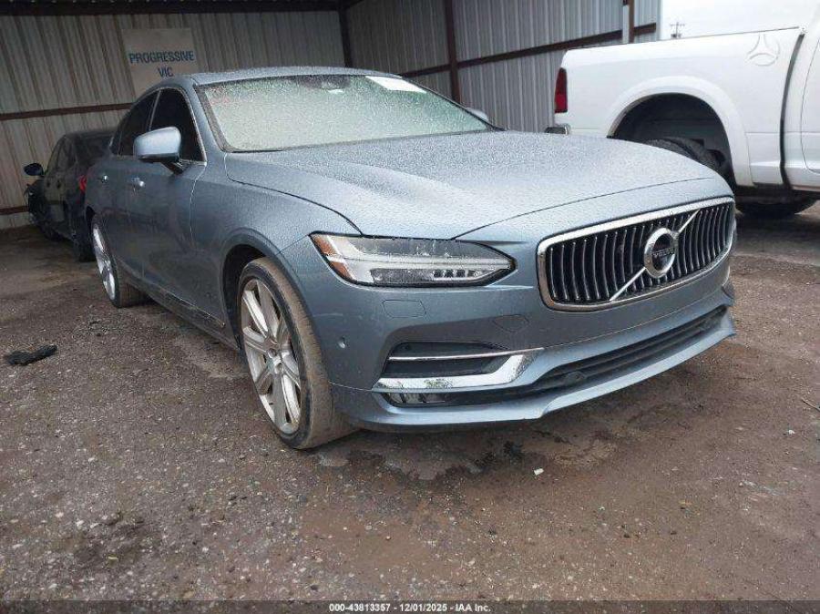 Grey Volvo S90 2017 in Vilnius, with an engine capacity of 2.00 L and mileage of 126 thousand km for 12200 €, photo 7 on AUTOMOTO.COM.LV