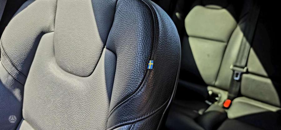 Pelēks Volvo S90 2017 Viļņa, ar dzinēja tilpumu 1.97 L un nobraukumu 170 tūkst. km par 17200 €, foto 7 vietnē AUTOMOTO.COM.LV