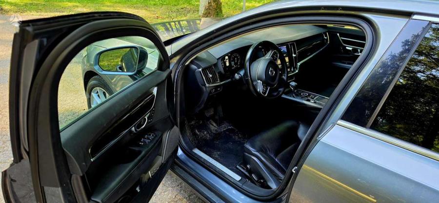 Pelēks Volvo S90 2017 Viļņa, ar dzinēja tilpumu 1.97 L un nobraukumu 170 tūkst. km par 17200 €, foto 16 vietnē AUTOMOTO.COM.LV