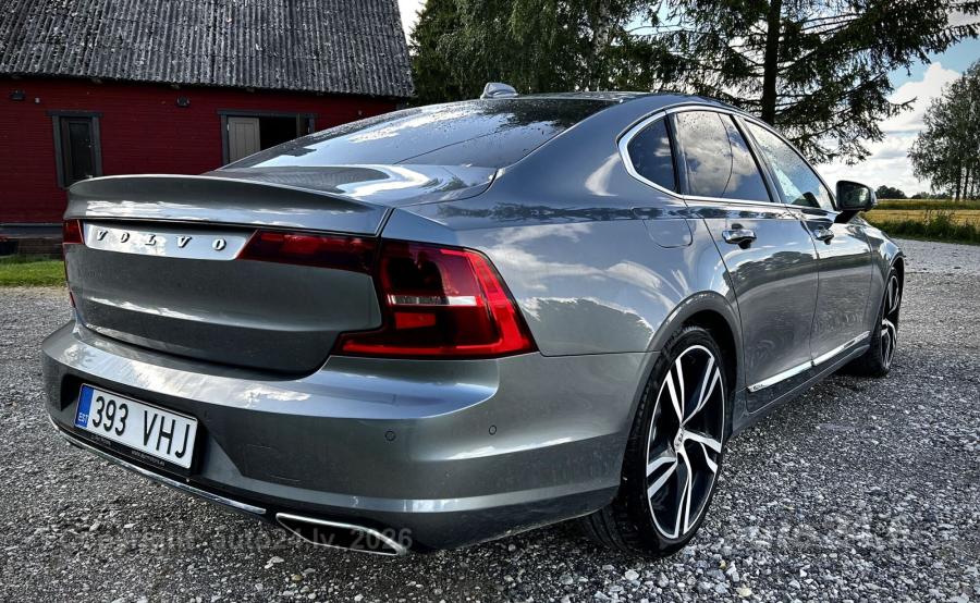 Grey Volvo S90 2017 in Tartu, with an engine capacity of 2.00 L and mileage of 194 thousand km for 18990 €, photo 4 on AUTOMOTO.COM.LV