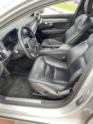 Grey Volvo S90 2017 in Vilnius, with an engine capacity of 1.97 L and mileage of 285 thousand km for 12999 €, photo 6 on AUTOMOTO.COM.LV