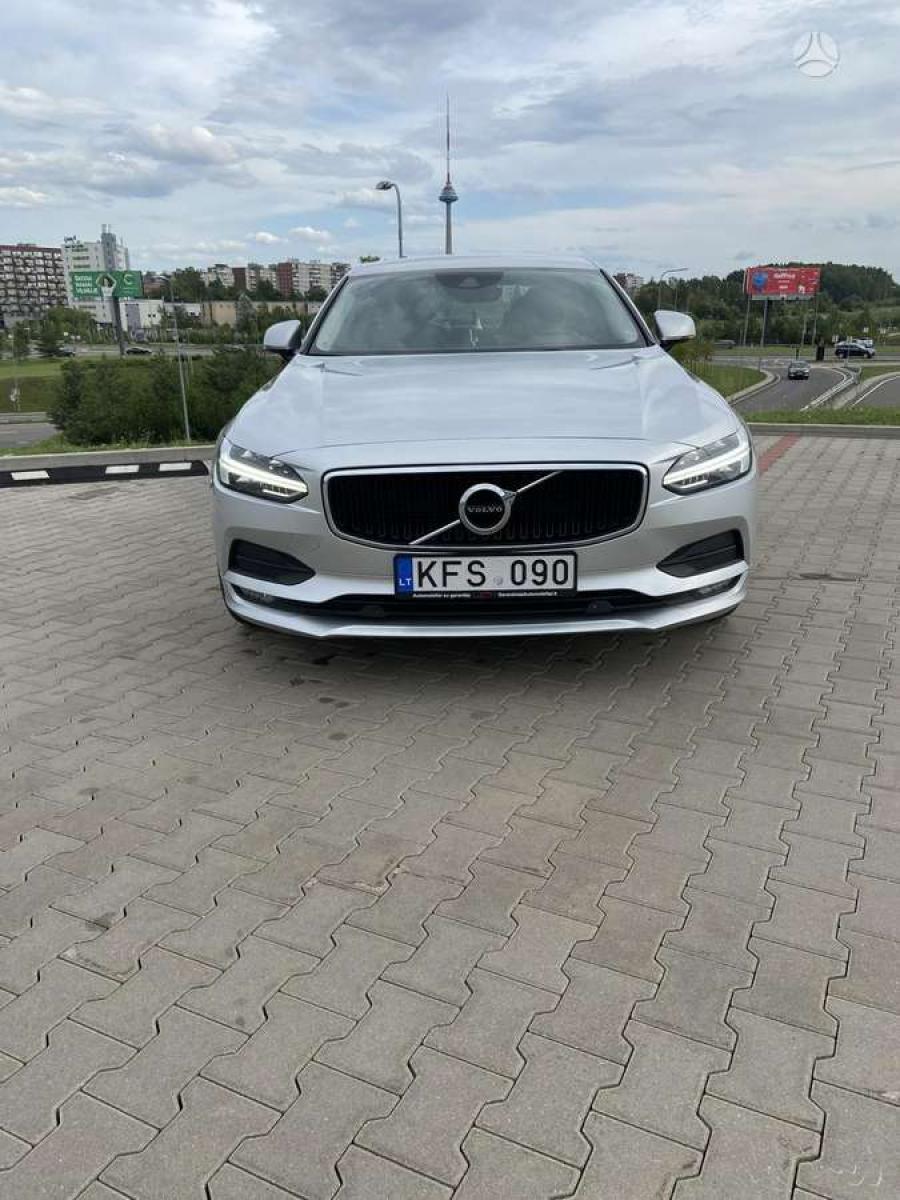 Grey Volvo S90 2017 in Vilnius, with an engine capacity of 1.97 L and mileage of 285 thousand km for 12999 €, photo 7 on AUTOMOTO.COM.LV