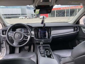 Grey Volvo S90 2017 in Vilnius, with an engine capacity of 1.97 L and mileage of 285 thousand km for 12999 €, photo 8 on AUTOMOTO.COM.LV