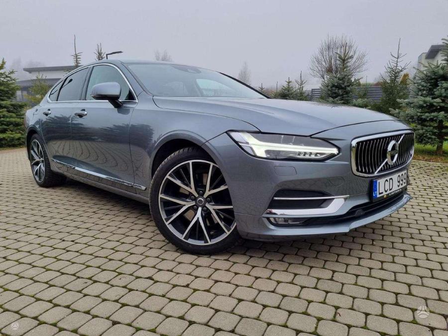 Grey Volvo S90 2018 in Alytus, with an engine capacity of 1.97 L and mileage of 186 thousand km for 22900 €, photo 3 on AUTOMOTO.COM.LV
