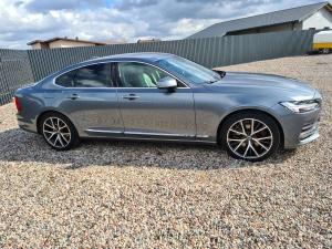 Grey Volvo S90 2018 in Alytus, with an engine capacity of 1.97 L and mileage of 186 thousand km for 22900 €, photo 9 on AUTOMOTO.COM.LV