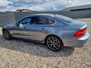 Grey Volvo S90 2018 in Alytus, with an engine capacity of 1.97 L and mileage of 186 thousand km for 22900 €, photo 11 on AUTOMOTO.COM.LV