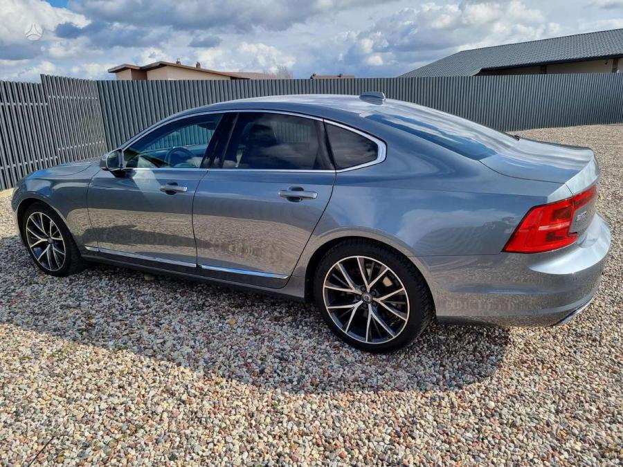 Grey Volvo S90 2018 in Alytus, with an engine capacity of 1.97 L and mileage of 186 thousand km for 22900 €, photo 11 on AUTOMOTO.COM.LV