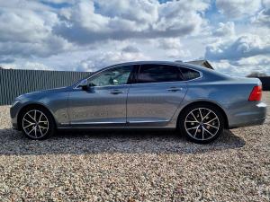 Grey Volvo S90 2018 in Alytus, with an engine capacity of 1.97 L and mileage of 186 thousand km for 22900 €, photo 12 on AUTOMOTO.COM.LV