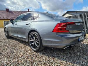 Grey Volvo S90 2018 in Alytus, with an engine capacity of 1.97 L and mileage of 186 thousand km for 22900 €, photo 17 on AUTOMOTO.COM.LV