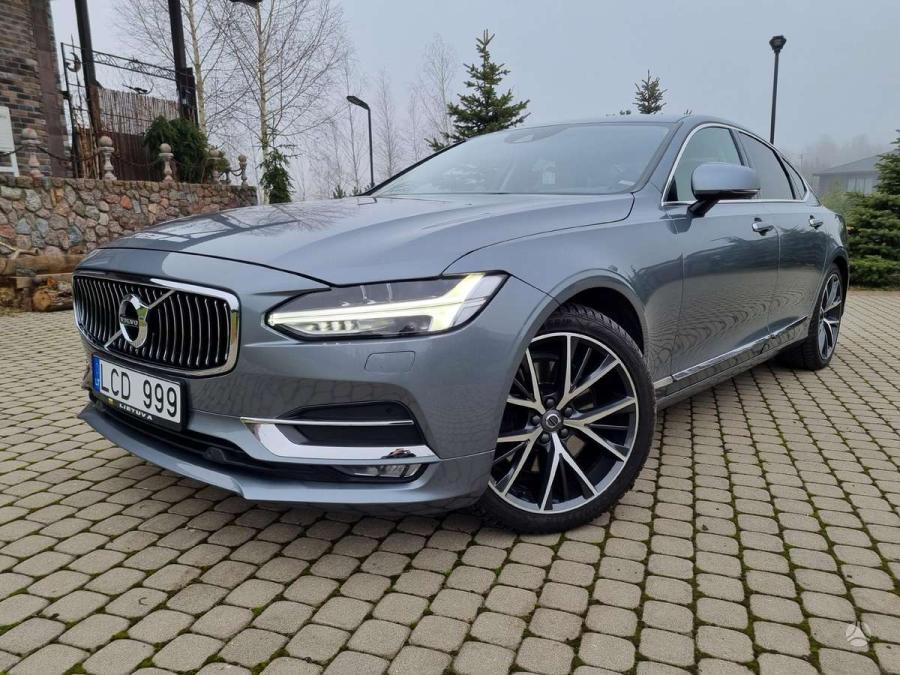 Pelēks Volvo S90 2018 Alīta, ar dzinēja tilpumu 1.97 L un nobraukumu 186 tūkst. km par 21900 €, foto 1 vietnē AUTOMOTO.COM.LV