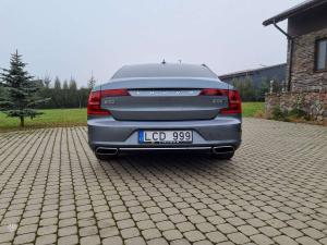 Pelēks Volvo S90 2018 Alīta, ar dzinēja tilpumu 1.97 L un nobraukumu 186 tūkst. km par 21900 €, foto 6 vietnē AUTOMOTO.COM.LV