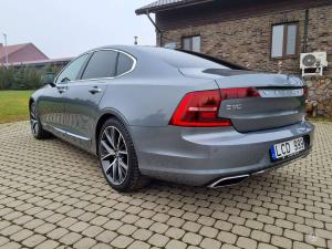 Pelēks Volvo S90 2018 Alīta, ar dzinēja tilpumu 1.97 L un nobraukumu 186 tūkst. km par 21900 €, foto 7 vietnē AUTOMOTO.COM.LV