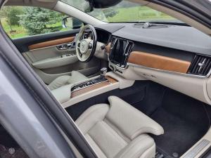 Pelēks Volvo S90 2018 Alīta, ar dzinēja tilpumu 1.97 L un nobraukumu 186 tūkst. km par 21900 €, foto 10 vietnē AUTOMOTO.COM.LV