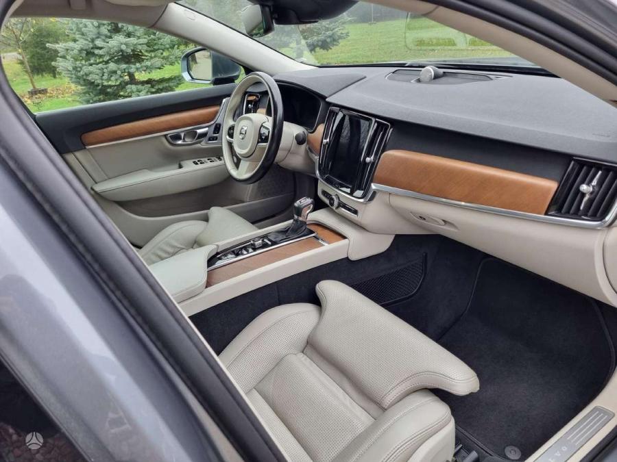 Pelēks Volvo S90 2018 Alīta, ar dzinēja tilpumu 1.97 L un nobraukumu 186 tūkst. km par 21900 €, foto 10 vietnē AUTOMOTO.COM.LV