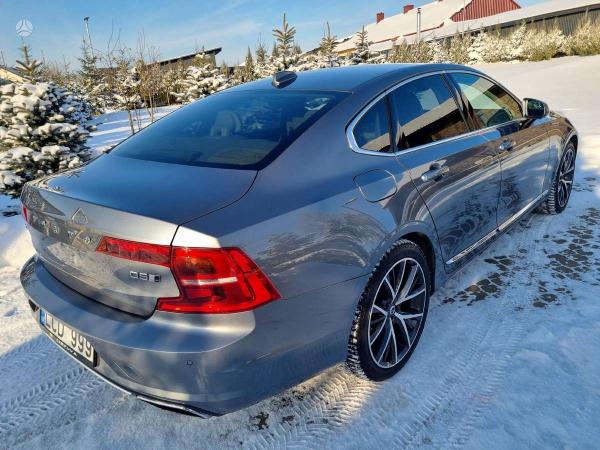 Grey Volvo S90 2018 in Alytus, with an engine capacity of 1.97 L and mileage of 186 thousand km for 19900 €, photo 4 on AUTOMOTO.COM.LV