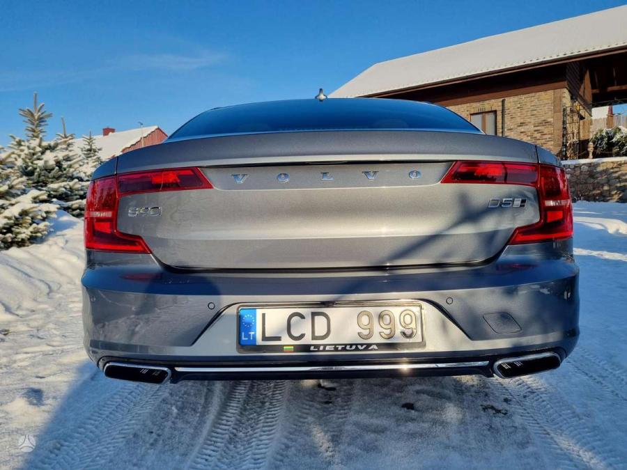 Pelēks Volvo S90 2018 Alīta, ar dzinēja tilpumu 1.97 L un nobraukumu 186 tūkst. km par 19900 €, foto 5 vietnē AUTOMOTO.COM.LV