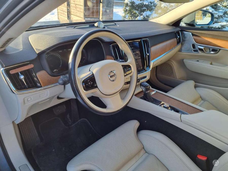 Pelēks Volvo S90 2018 Alīta, ar dzinēja tilpumu 1.97 L un nobraukumu 186 tūkst. km par 19900 €, foto 9 vietnē AUTOMOTO.COM.LV