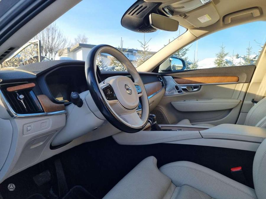 Pelēks Volvo S90 2018 Alīta, ar dzinēja tilpumu 1.97 L un nobraukumu 186 tūkst. km par 19900 €, foto 12 vietnē AUTOMOTO.COM.LV