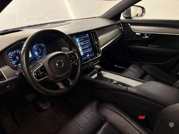 Pelēks Volvo S90 2018 Marijampole, ar dzinēja tilpumu 1.97 L un nobraukumu 278 tūkst. km par 15999 €, foto 2 vietnē AUTOMOTO.COM.LV