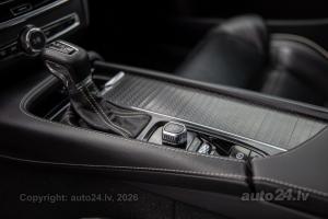 Grey Volvo S90 2018 in Tallinn, with an engine capacity of 2.00 L and mileage of 252 thousand km for 19300 €, photo 9 on AUTOMOTO.COM.LV