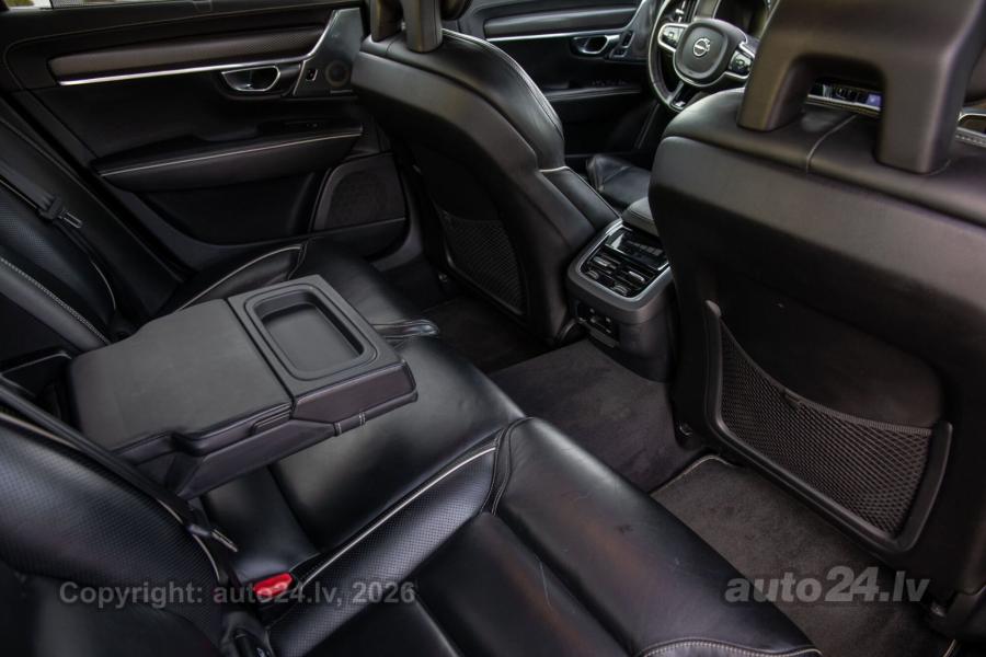 Grey Volvo S90 2018 in Tallinn, with an engine capacity of 2.00 L and mileage of 252 thousand km for 19300 €, photo 17 on AUTOMOTO.COM.LV