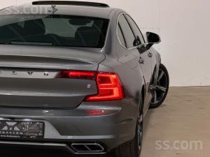 Grey Volvo S90 2018 in Jurmala, with an engine capacity of 2.00 L and mileage of 231 thousand km for 17995 €, photo 13 on AUTOMOTO.COM.LV