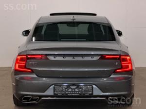 Grey Volvo S90 2018 in Jurmala, with an engine capacity of 2.00 L and mileage of 231 thousand km for 17995 €, photo 14 on AUTOMOTO.COM.LV