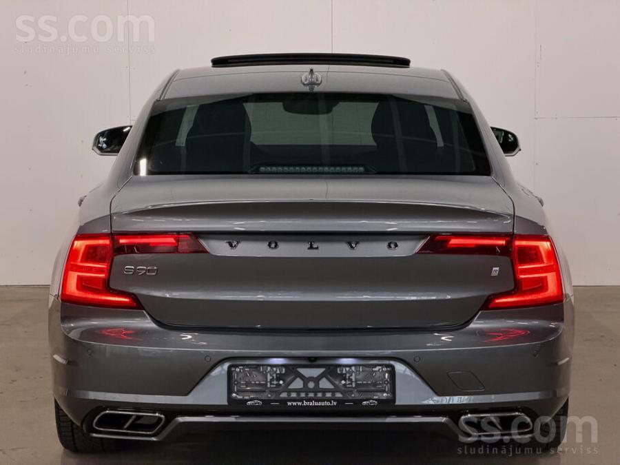Grey Volvo S90 2018 in Jurmala, with an engine capacity of 2.00 L and mileage of 231 thousand km for 17995 €, photo 14 on AUTOMOTO.COM.LV
